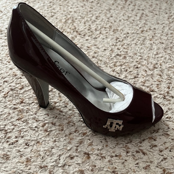 Shoes | Fan Feet Heels 75 Texas Am Peeptoe Pumps With Tamu Logo | Poshmark